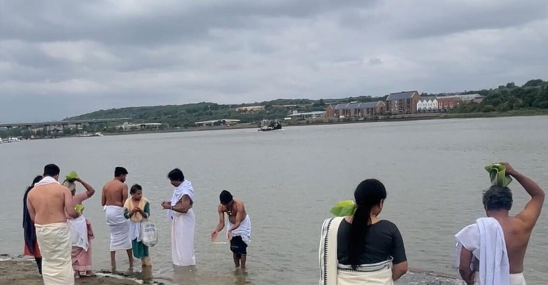 യുകെയിലെ കെന്റ് അയ്യപ്പ ക്ഷേത്രത്തിൽ വാവുബലി തർപ്പണം നടത്തി - Kent ...