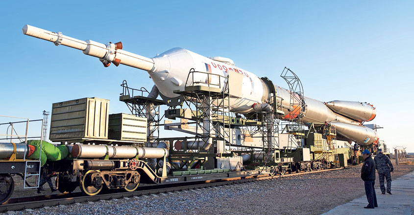 അഭിമാനക്കുതിപ്പ് നാളെ റോക്കറ്റ് വിക്ഷേപണത്തറയിൽ