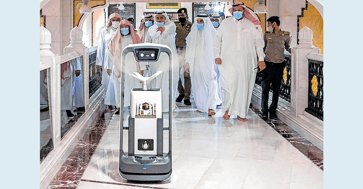 ഹറംപള്ളി ശുചീകരിക്കാൻ റോബട്