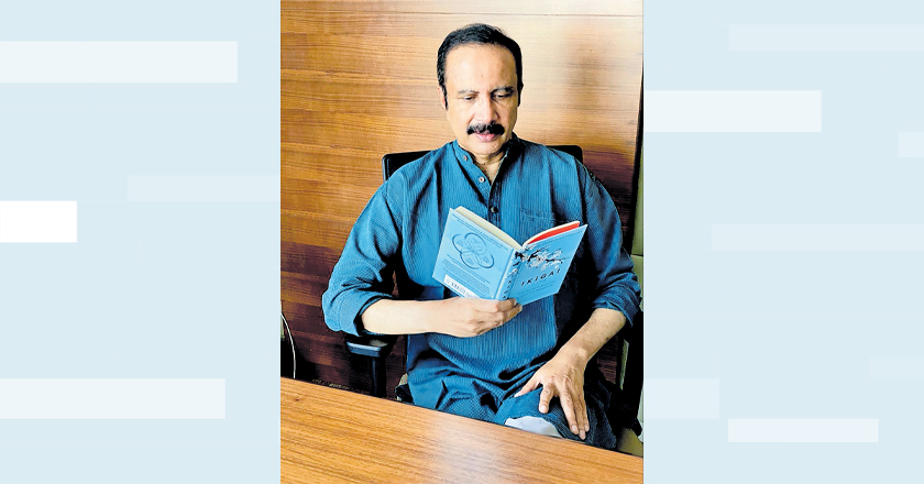 വായന തിരിച്ചുപിടിച്ചു, വ്യായാമം തുടങ്ങി; പുതിയ ശീലങ്ങളെ കുറിച്ച് ഡോ ...