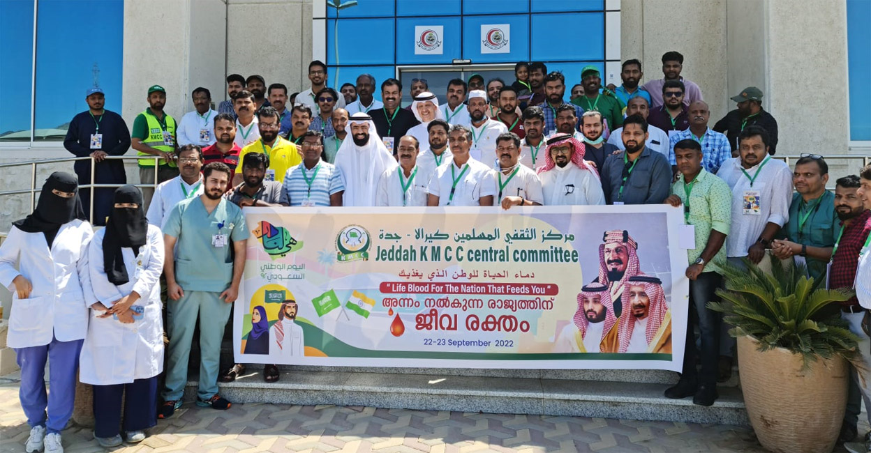 രക്തദാനം നൽകി