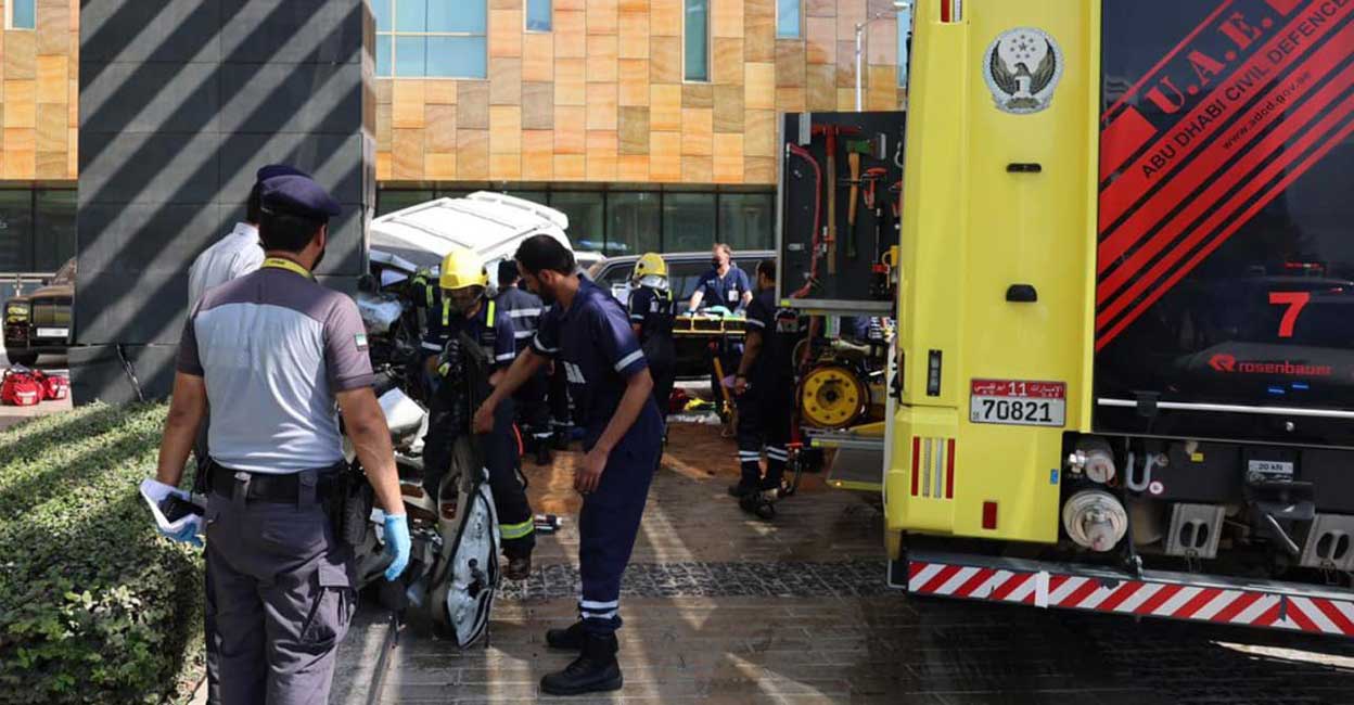 Abu Dhabi 2 dead, 1 seriously injured as vehicle crashes into street ...