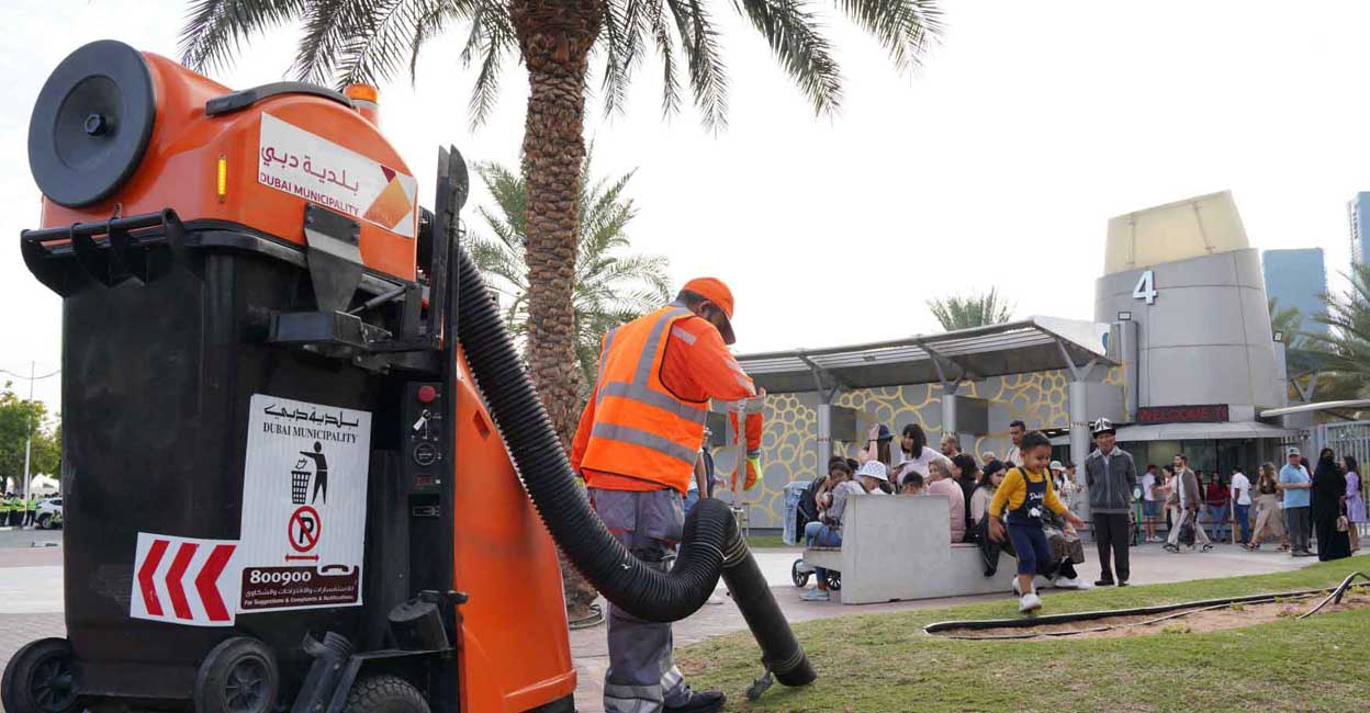 പുതുവത്സര ആഘോഷം: മാലിന്യങ്ങൾ റെക്കോർഡ് വേഗത്തിൽ നീക്കം ചെയ്ത് ദുബായ് ...