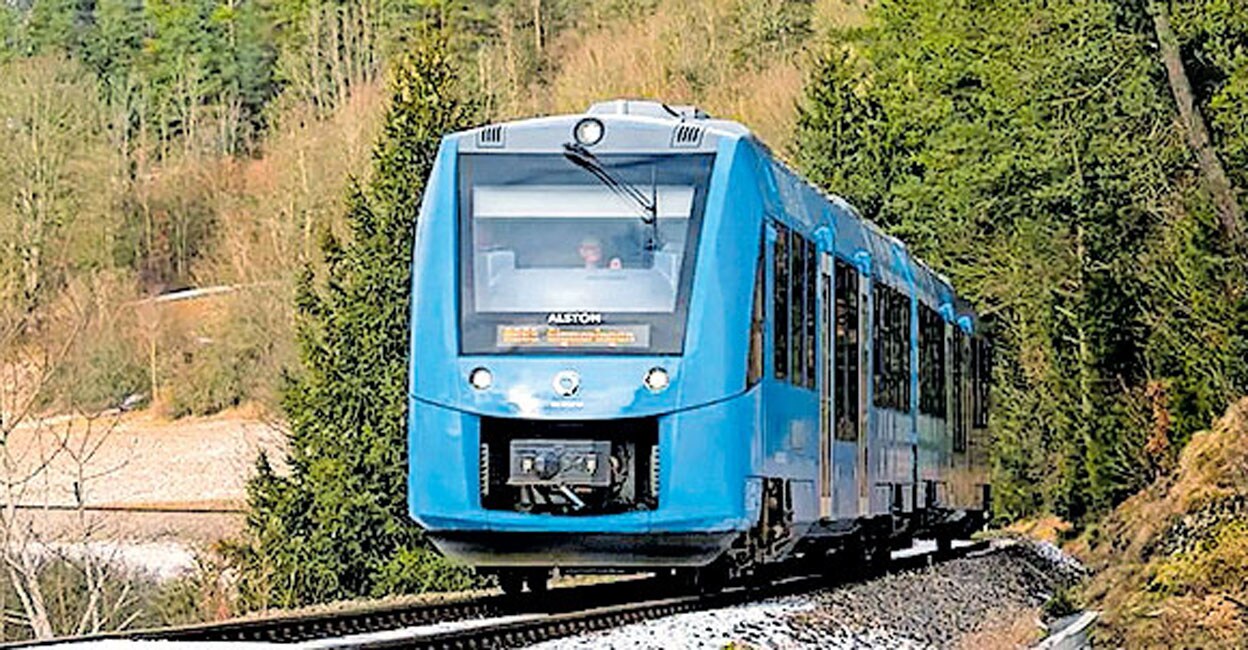 ഹൈഡ്രജൻ ട്രെയിൻ പരീക്ഷണ ഓട്ടത്തിന് തുടക്കമിട്ട് സൗദി - Saudi Arabia ...