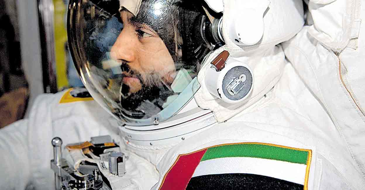 ചരിത്രത്തിലേക്ക് നടന്ന സുൽത്താനെ അഭിനന്ദിച്ച് ഷെയ്ഖ് മുഹമ്മദ്