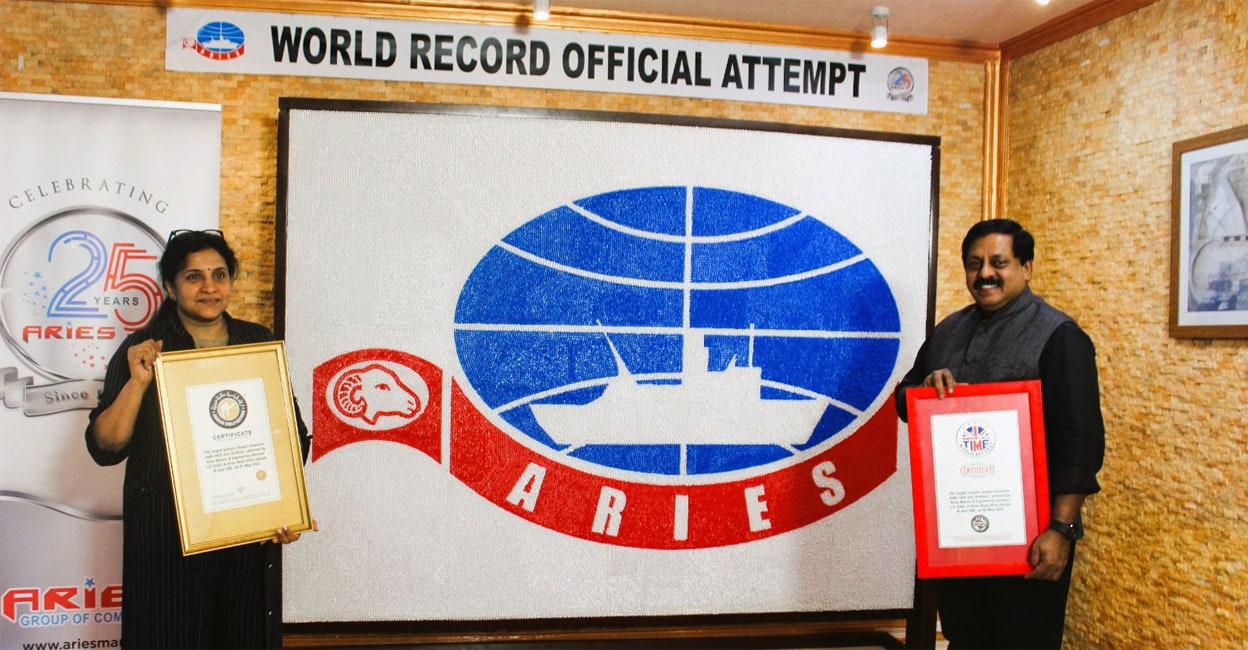 ലോകത്തിലെ ഏറ്റവും വലിയ ലോഗോ നിർമിച്ച് റെക്കോർഡ് സ്വന്തമാക്കി ഏരീസ് മറൈൻ