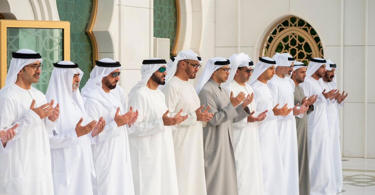 ബലി പെരുന്നാൾ: യുഎഇ പ്രസിഡന്റ് വലിയ പള്ളിയിൽ പ്രാർഥന നിർവഹിച്ചു - UAE ...