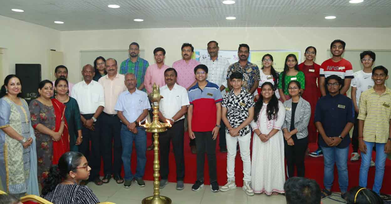 അരങ്ങുണർന്നു ആടാം പാടാം–Kerala Samajam Childrens Program |Middle East ...