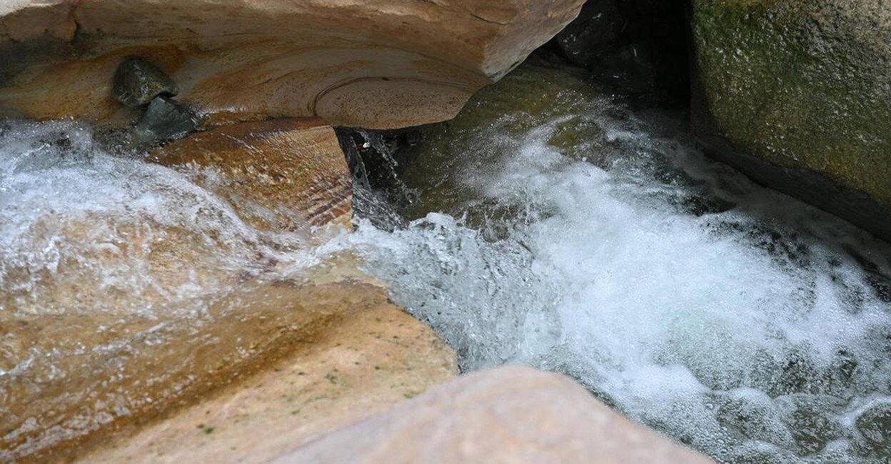 ഹറൂബ് ഗവർണറേറ്റിലെ വിനോദസഞ്ചാര കേന്ദ്രങ്ങളിൽ സന്ദർശകരുടെ തിരക്കേറുന്നു ...