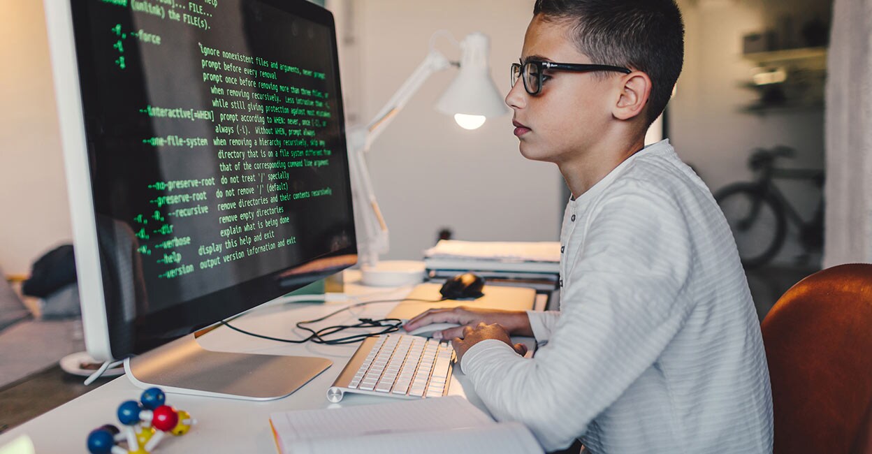 കുട്ടികൾക്ക് കോഡിങ്ങിൽ പരിശീലനം പദ്ധതികളുമായി അബുദാബി - Abu Dhabi ...