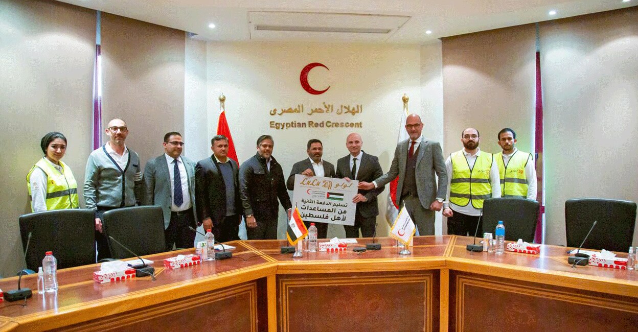 പലസ്തീൻ ജനതക്ക് വീണ്ടും സഹായമെത്തിച്ച് ലുലു ഗ്രൂപ്പ് - Lulu Group | War ...