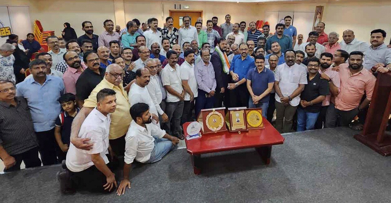 ഇ പി ജോൺസന് യാത്രയയപ്പ് നൽകി - E P Johnson | Sent Off | INCAS | Gulf ...