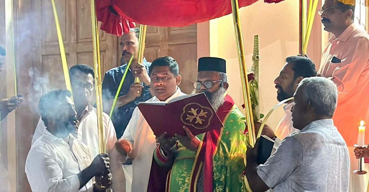 പീഡാനുഭവവാര ശുശ്രൂഷകൾ ആരംഭിച്ചു - Oshana Festival Services were held at ...