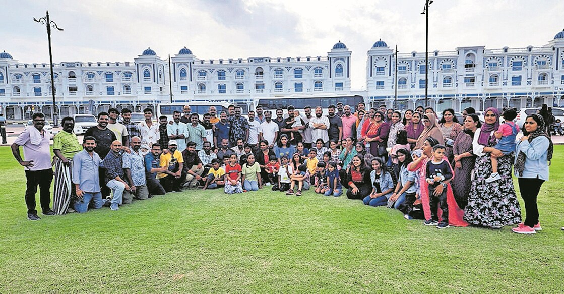 ഉല്ലാസയാത്ര നടത്തി കെയർ ചിറ്റാർ പ്രവാസി അസോസിയേഷൻ - Care Chittar ...