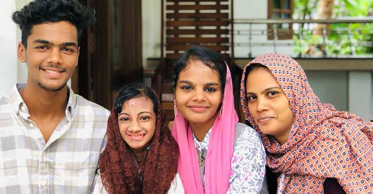 ഹന്നമോളെ ഒരുനിമിഷം പോലും പിരിഞ്ഞിരിക്കാൻ വയ്യ; പോകുന്നിടത്തൊക്കെ കൂടെക്കൂട്ടുന്നത് ...