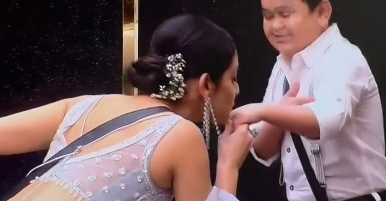 വധുവിന് മുൻപിൽ എനിക്കൊരു ഹീറോയാകണം നിശ്ചയിച്ച വിവാഹം മാറ്റിവച്ച് സമൂഹമാധ്യമ താരം മത്സരത്തി ...