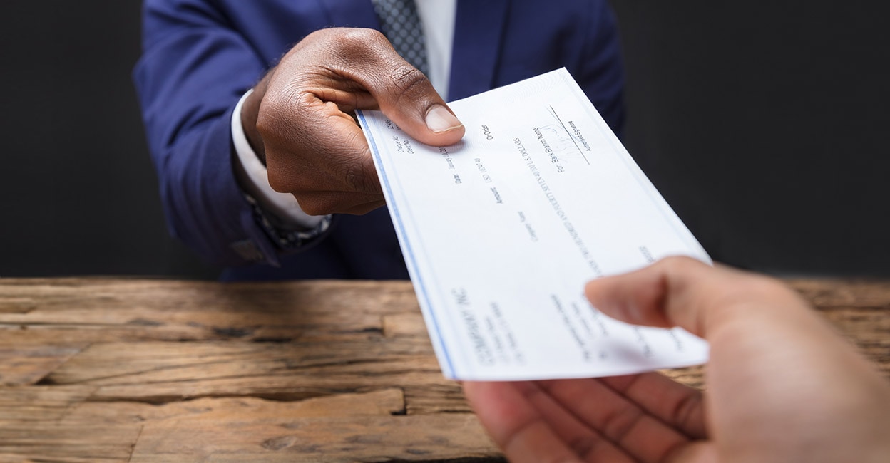 നാല് സംരംഭങ്ങളിൽ സീരിയൽ തട്ടിപ്പ് യുഎഇയിൽ പ്രവാസി വ്യാവസായിക്ക് നഷ്ടം ...