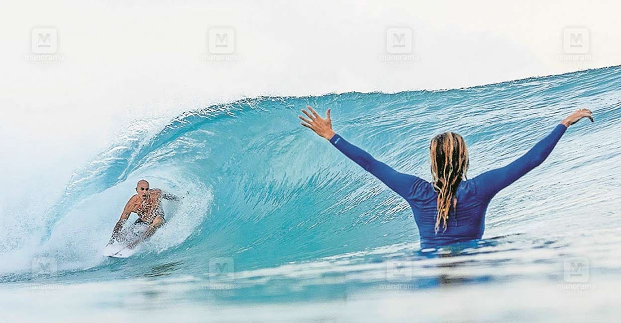 ഉല്ലാസപ്പൂരവുമായി ലോകത്തിലെ ഏറ്റവും വലിയ മനുഷ്യ നിർമിത വേവ് പൂ ...