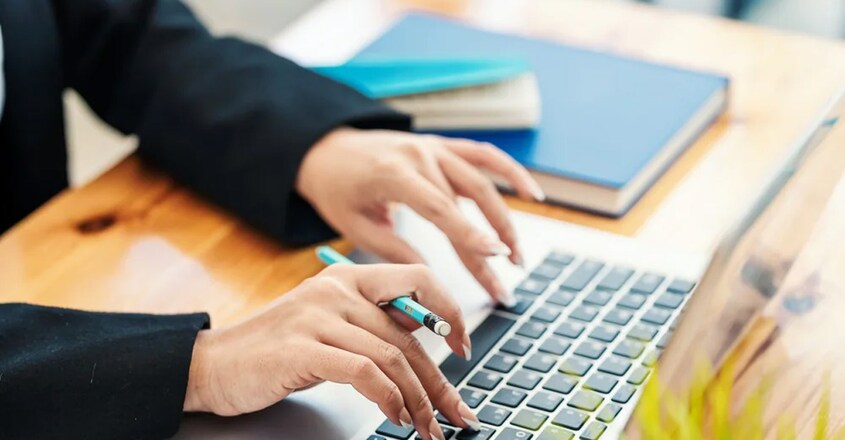 ബിടിഎസ് പാട്ടുകൾ അവരേക്കാൾ നന്നായി പാടുന്ന മലയാളികൾ പൂക്കികളുടെ ലോകത്ത് ...