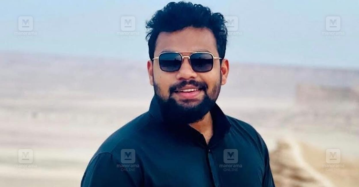 വീട്ടുമുറ്റത്ത് കാർ കത്തിയമർന്നു ദുബായിലേക്ക് മടങ്ങാനിരുന്ന യുവ മലയാളി ...