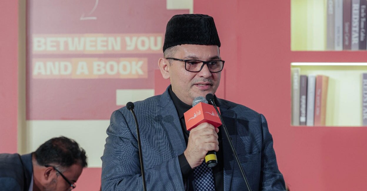 ബാബൽ ഹബീബ് പ്രകാശനം ചെയ്തു - Arabic Edition Of Priyappetta Bappa ...