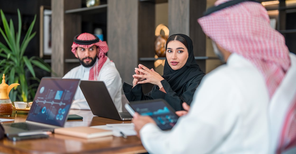 മാന്യമായ വസ്ത്രധാരണം സൗദി അറേബ്യയിൽ ഡ്രസ് കോഡ് നിർബന്ധമാക്കുന്നു - Saudi Arabia dress code ...