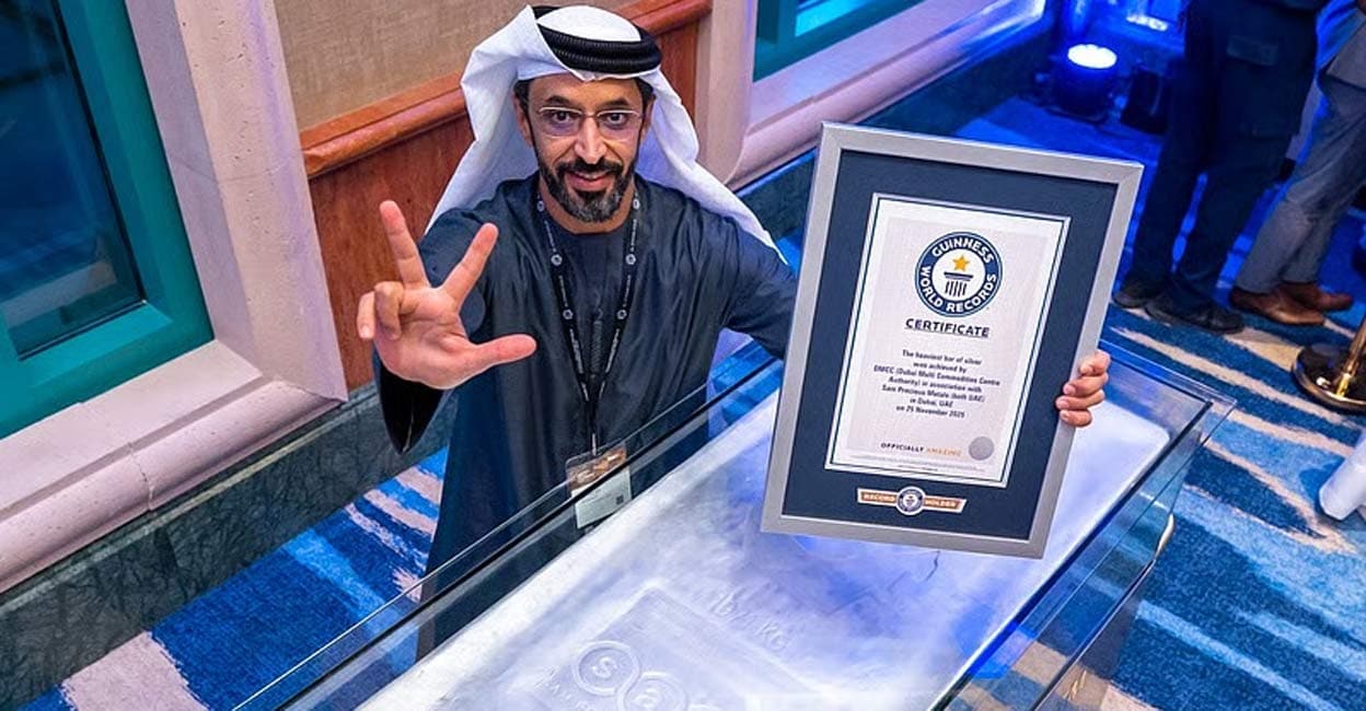 1 3 മീറ്റർ നീളം 1971 കിലോ ഭാരം ലോകത്തിലെ ഏറ്റവും വലിയ വെള്ളി ബാ ...