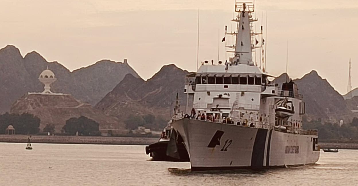 ഇന്ത്യന് നാവിക സേന കപ്പല് മസ്കത്ത് തുറമുഖത്ത് Indian Coast Guard Ship Icgs Shoor Has
