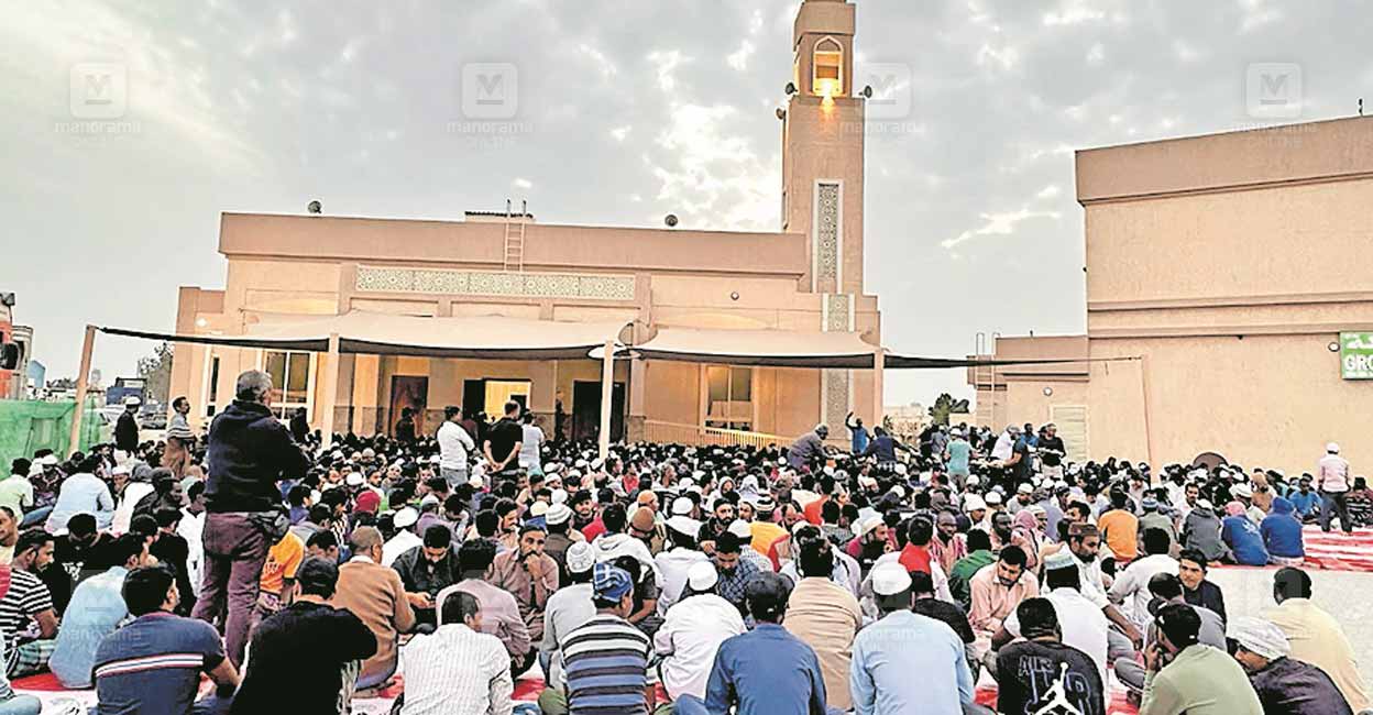 പതിവ് തെറ്റിച്ചില്ല ദിവസേന 14000 പേർക്ക് ഇഫ്താർ പൊതിയുമായി എംഎസ്എസ് ...