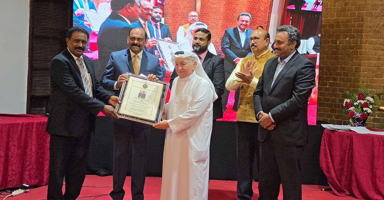 ഗൾഫിലെ ആദ്യ അറബ് പാസ്റ്റർ: ദുരിത കാലത്ത് കേരളത്തെ ചേർത്തുപിടിച്ച സ്നേഹം ...
