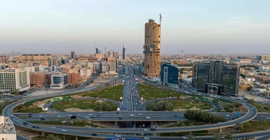 കേരളത്തിലെ റോഡുകൾ തകരുന്നത് തടയാൻ ‘സൗദി മോഡൽ’ വേണമെന്ന് പ്രവാസിക ...