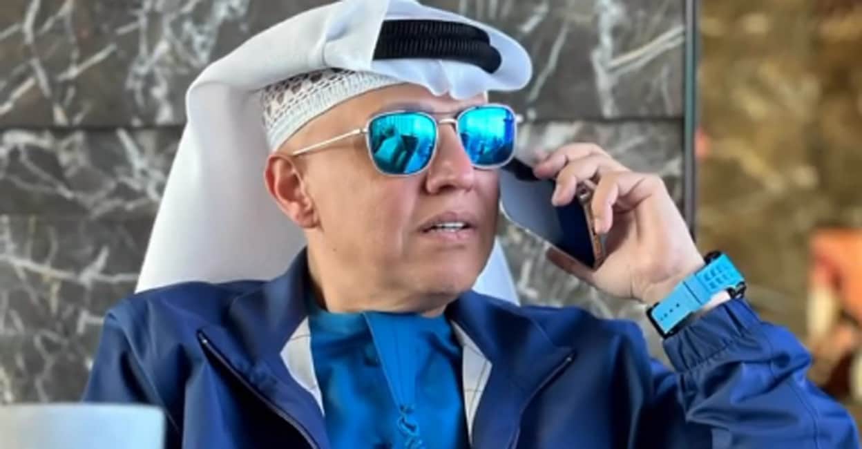 കറുത്ത ബുഗാട്ടി കാർ വീട്ടിനകത്ത് പാർക്ക് ചെയ്യണ ആഡംബര ജീവിതത്തിന്റെ ...