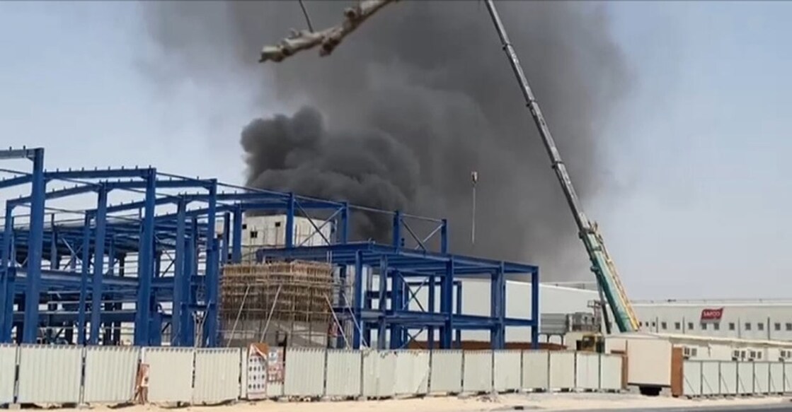 ദുബായിൽ വൻ തീപിടിത്തം - Major Fire | Fire Broke Out In Dubai | Fire ...