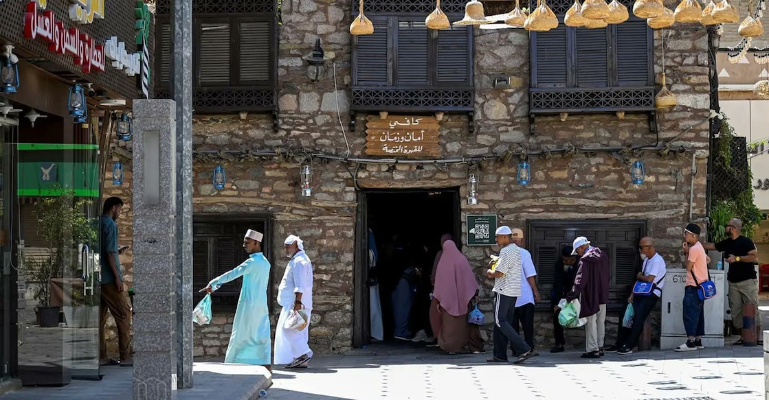 തെരുവോര കച്ചവടക്കാരുടെ പ്രവർത്തനങ്ങൾക്ക് നിയന്ത്രണങ്ങളുമായി സൗദി ...