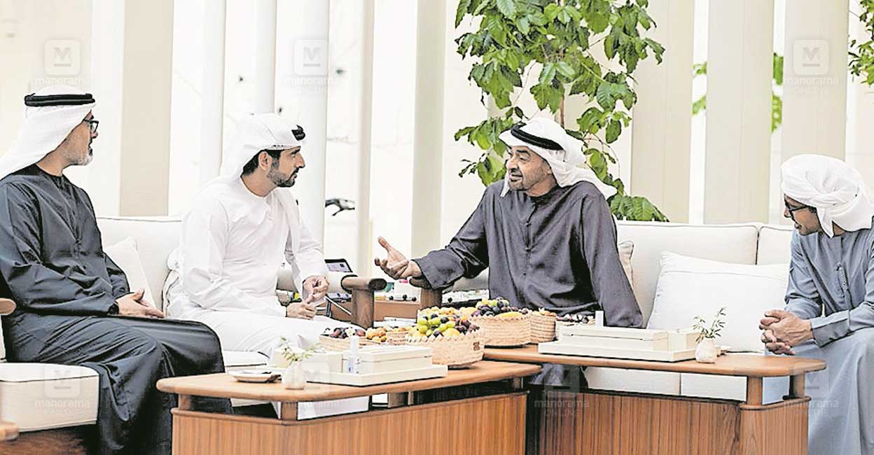 സേനാ വിഭാഗങ്ങളുടെ ജനറൽ ഷെയ്ഖ് ഹംദാന് സ്വീകരണമേകി പ്രസിഡന്റ് ഷെയ്ഖ് ...