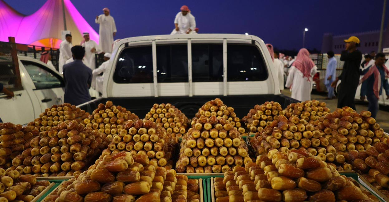 ഈന്തപ്പഴത്തിന് ‘പൊന്നുംവില’; നാലു ലക്ഷം രൂപയുടെ തിളക്കം ‘സഖായ്ക്ക് ...