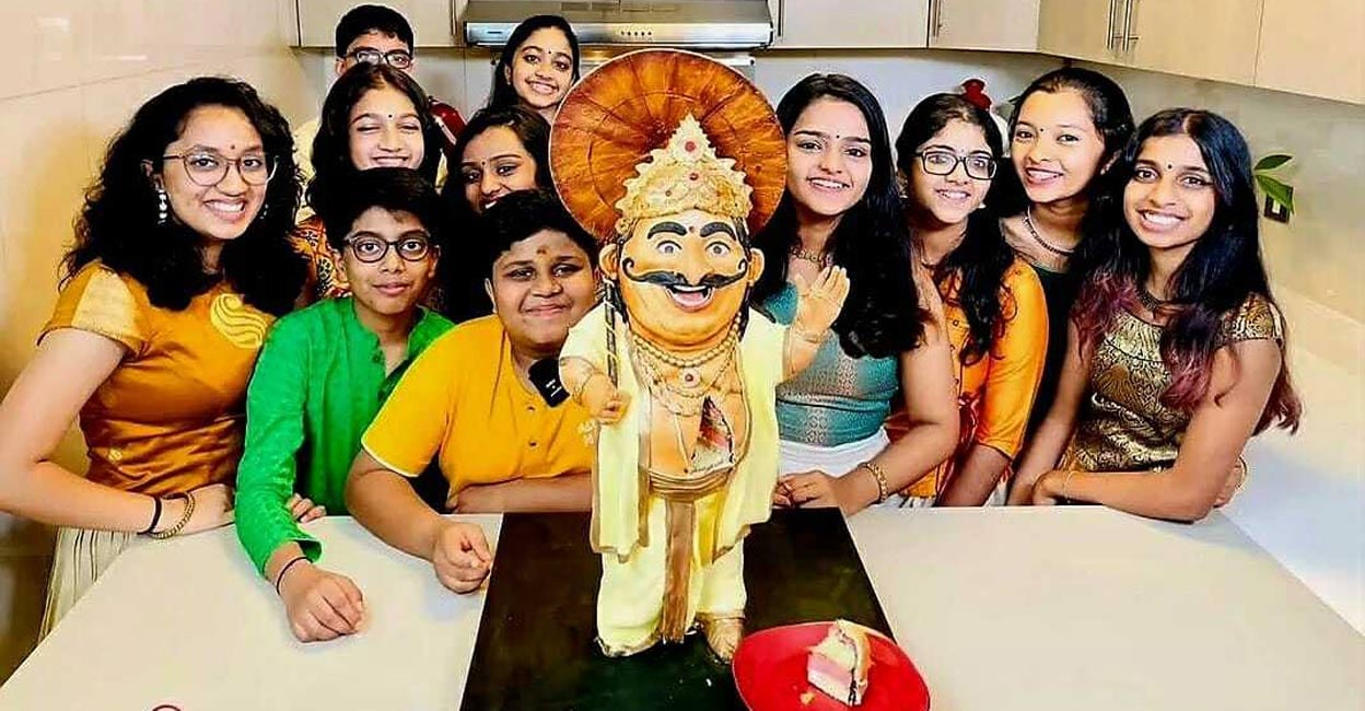 മധുരം കിനിയുന്ന ഓണവസ്ത്രങ്ങൾ നുണഞ്ഞാസ്വദിക്കാം; പ്രവാസി മലയാളിയുടെ കരവിരുതിൽ പിറക്കുന്ന വേറിട്ട ...