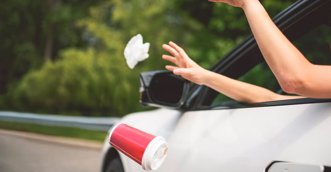 സൗദിയിൽ വാഹനങ്ങളിൽ നിന്ന് മാലിന്യം വലിച്ചെറിഞ്ഞാൽ 500 റിയാൽ വരെ പിഴ ...