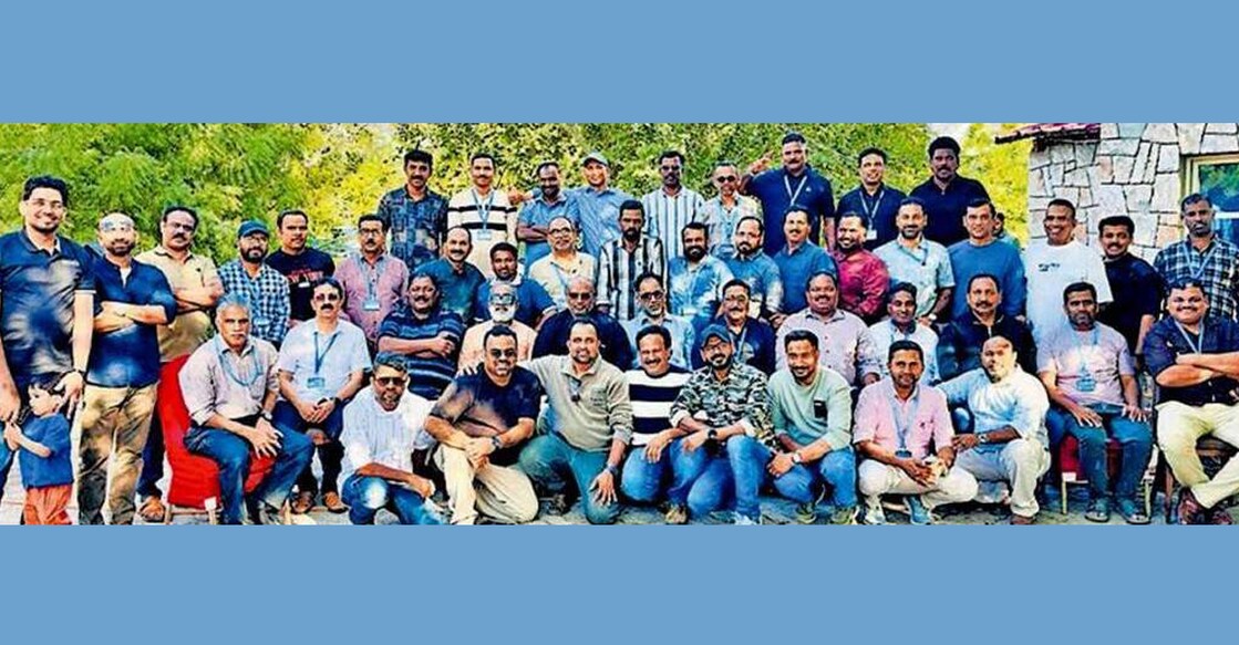 ‘നൗഷാദേ...’ എന്ന് നീട്ടി വിളിച്ചപ്പോൾ ഓടിയെത്തിയത് നൂറോളം പേർ; അപൂർവ ഓ ...