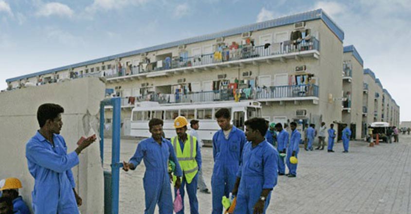 ലേബർ ക്യാംപുകളിലെ തലയിണകൾ