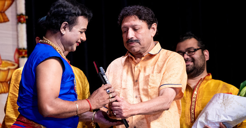 ആർഎൽവി ആനന്ദിന് മിത്രാസ് പുരസ്കാരം