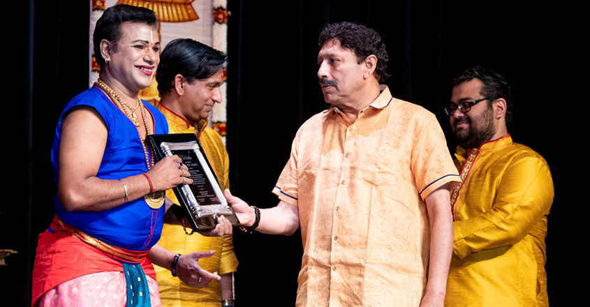 ആർഎൽവി ആനന്ദിന് മിത്രാസ് പുരസ്കാരം