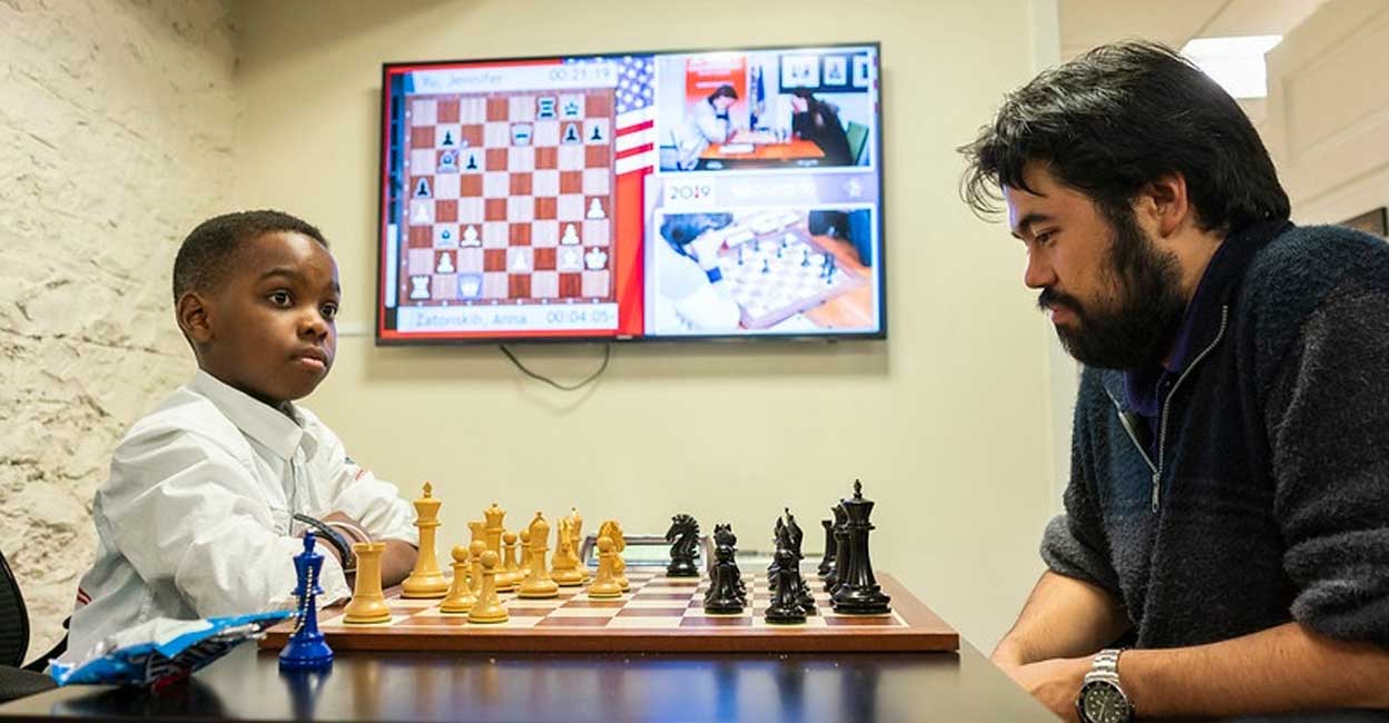 തീവ്രവാദികള്‍ ആക്രമിച്ചു, നാടുവിട്ട നൈജീരിയന്‍ ബാലന്‍ ഇപ്പോള്‍ ഹീറോ ...