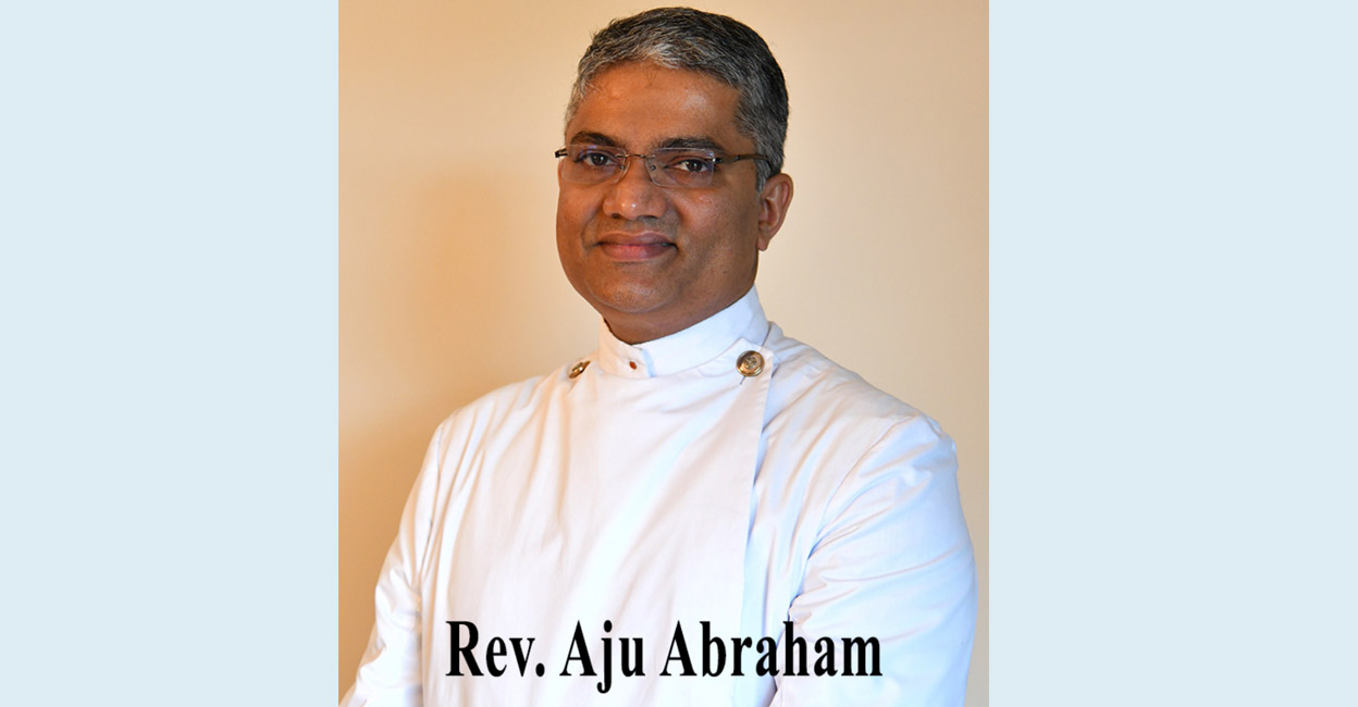 റവ:അജു അബ്രഹാം ഇന്റര്‍നാഷനല്‍ പ്രെയര്‍ ലൈനിൽ പ്രസംഗിക്കുന്നു