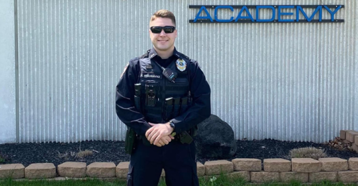 വാഹന പരിശോധനയ്ക്കിടെ പൊലീസ് ഓഫിസർ വെടിയേറ്റ് മരിച്ചു