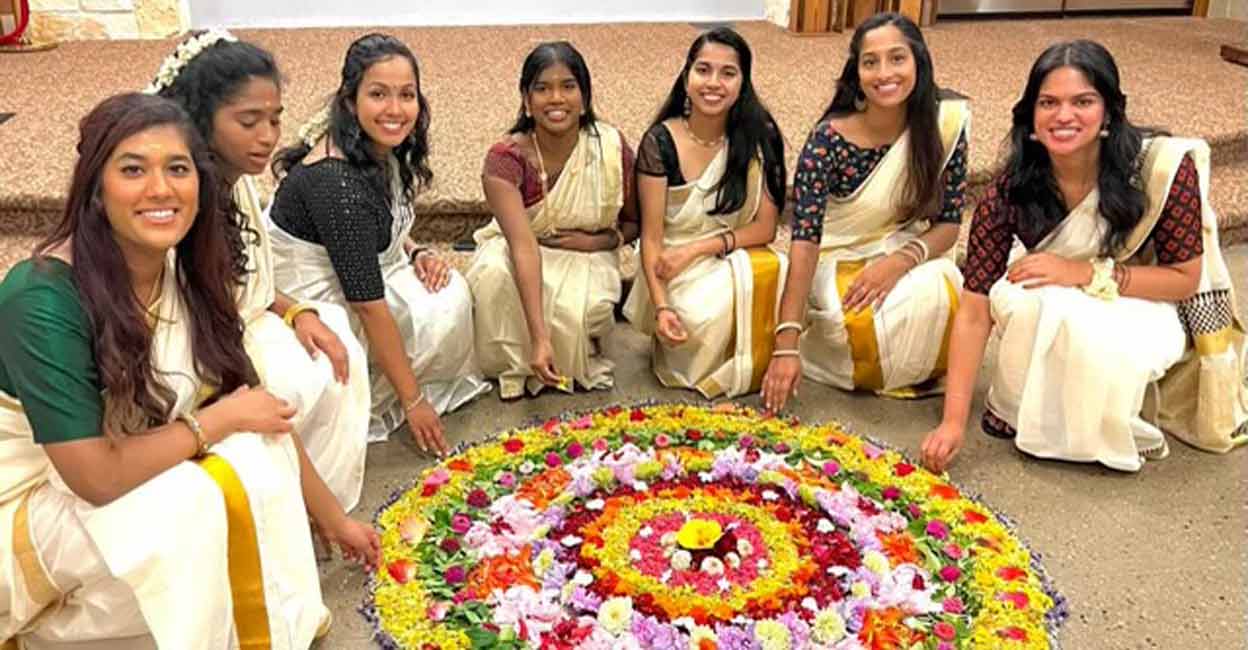 യൂലെസ് സിറ്റിയിലെ മലയാളി കുടുംബങ്ങൾ ഒത്തുചേർന്ന് ഓണം ആഘോഷിച്ചു