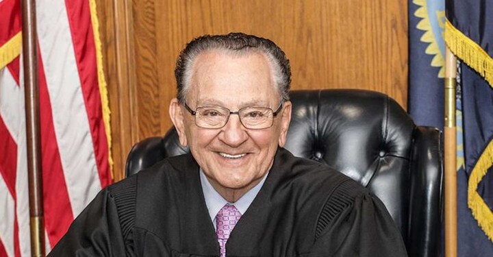 ലോക പ്രശസ്ത അമേരിക്കൻ ജഡ്ജി ഫ്രാങ്ക് കാപ്രിയോയ്ക്ക് കാൻസർ - Cancer | US ...