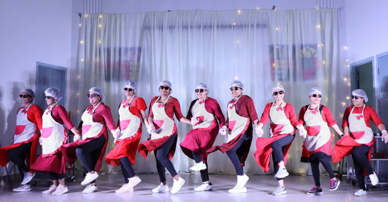 റെജൈന സിറോ മലബാർ ഇടവകയിൽ ക്രിസ്മസ് നൈറ്റ് | Christmas Night at Regina ...