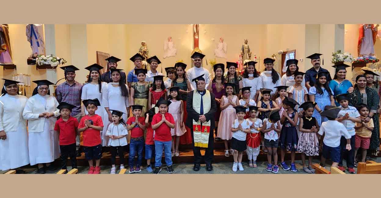 പുതുമ നിറഞ്ഞ സിസിഡി ഗ്രാജുവേഷൻ കുട്ടികൾക്ക് ഒരുക്കി ന്യൂജഴ്സി ഇടവക ...