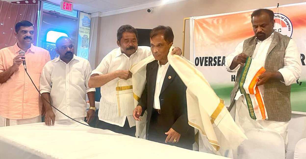 സ്റ്റാഫോർഡ് സിറ്റി മേയർ കെൻ മാത്യുവിന് ഒഐസിസി യുഎസ്എയുടെ ആദരം - OICC ...